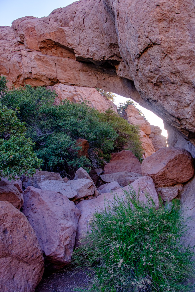 Guide for Hiking Bridge Spring Arch near Vegas – Photography & Travel