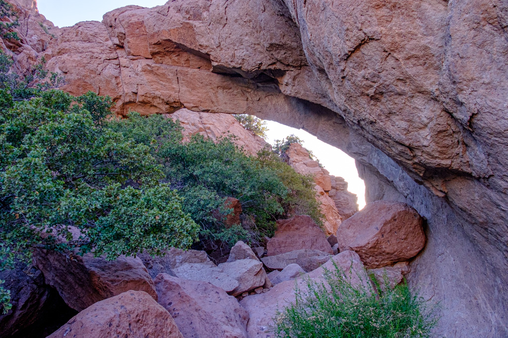 Guide for Hiking Bridge Spring Arch near Vegas – Photography & Travel