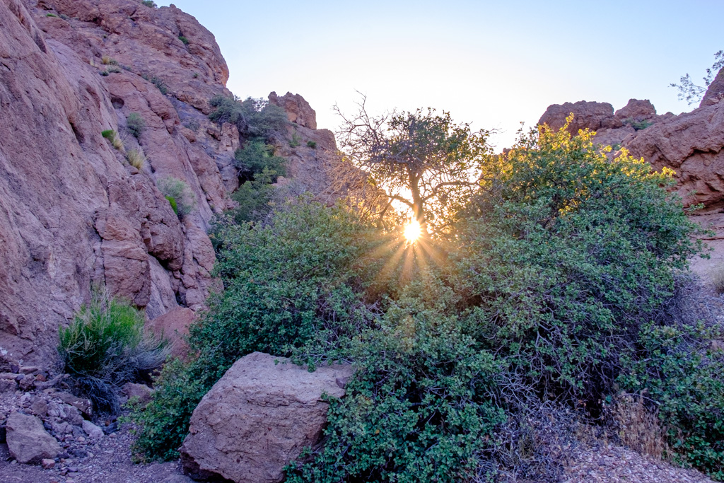 Guide for Hiking Bridge Spring Arch near Vegas – Photography & Travel